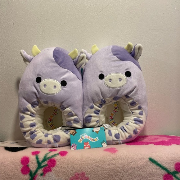 Squishmallows | Toys | Squishmallow Bubba The Cow Slippers Kids 45 Fits ...